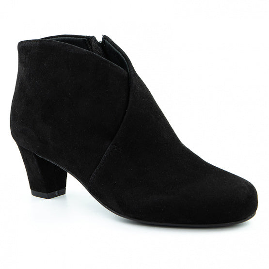 PRESTIGE – Howard Curry Shoes